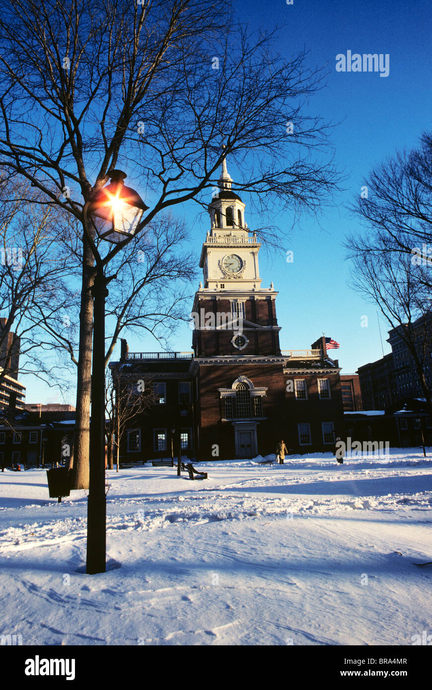 INDEPENDENCE HALL IN WINTER SNOW PHILADELPHIA PA Stock Photo - Alamy