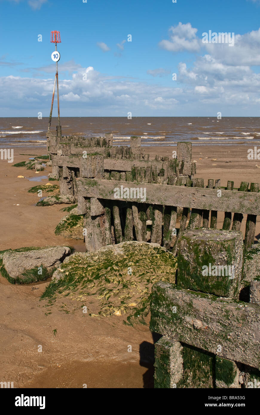 Hunstanton sea defences hi-res stock photography and images - Alamy