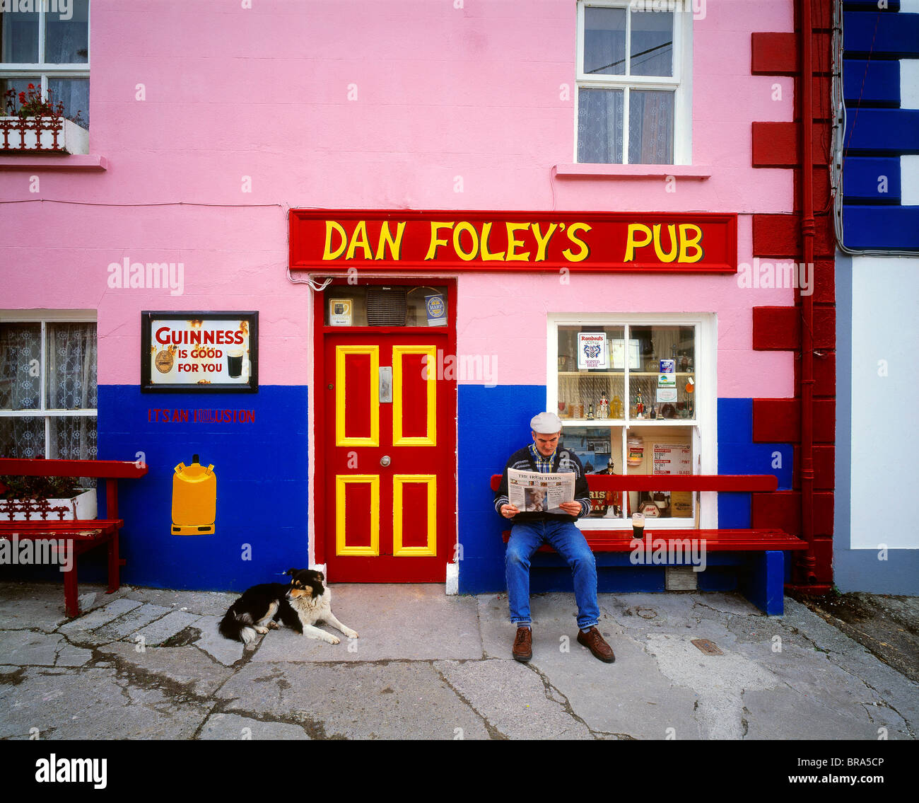 Dan Foley's Pub, Anascaul, Dingle Peninsula, Co Kerry, Ireland Stock ...