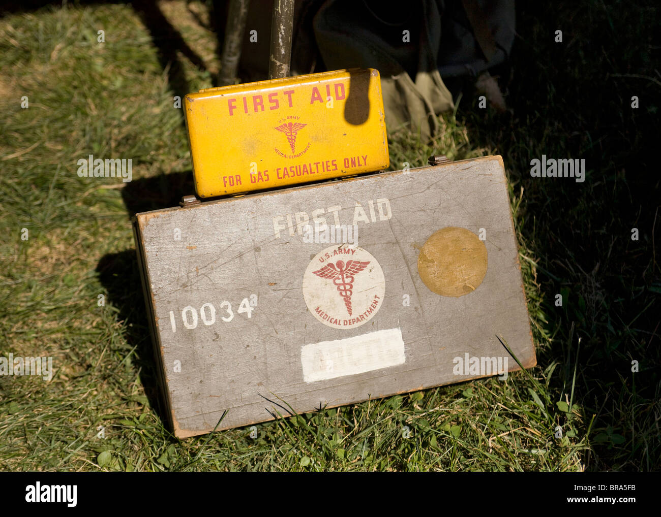 WWII era US Army first aid kit Stock Photo - Alamy