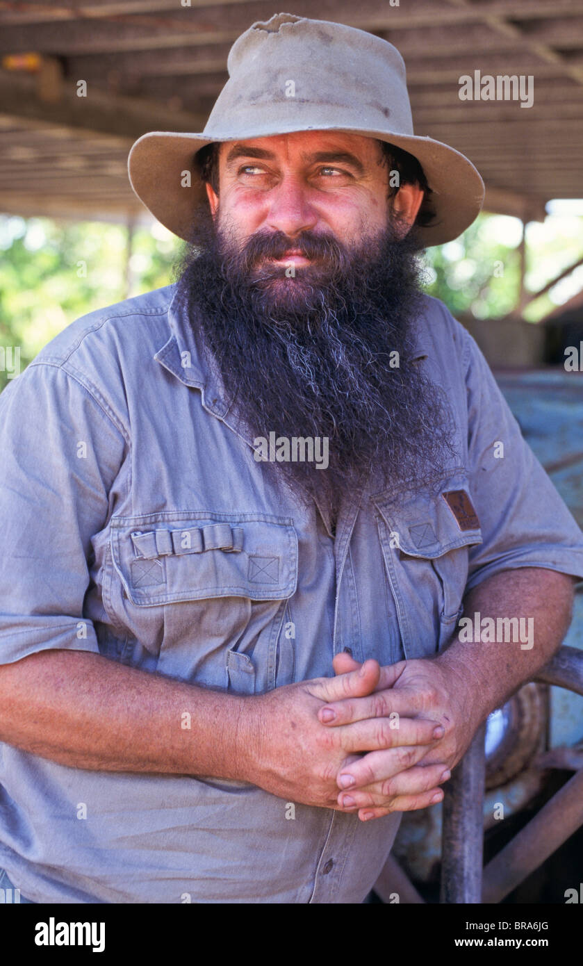 Australia outback aboriginal beard hi-res stock photography and images ...