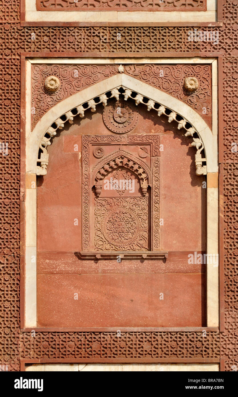 Agra fort design hi-res stock photography and images - Alamy