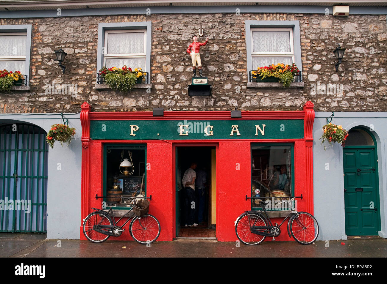 P egan pub moate westmeath hi-res stock photography and images - Alamy