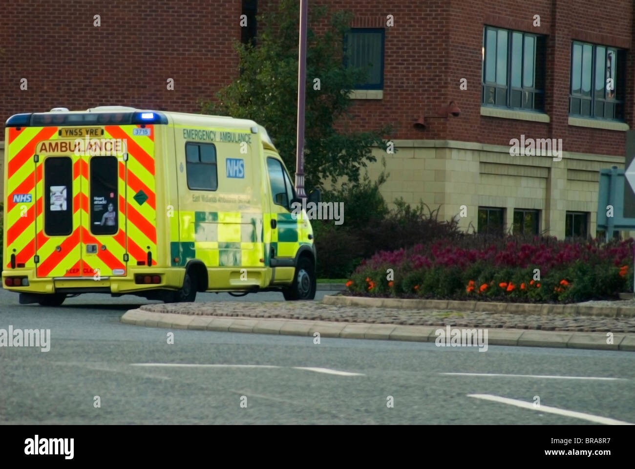 Side view of ambulance hi-res stock photography and images - Alamy