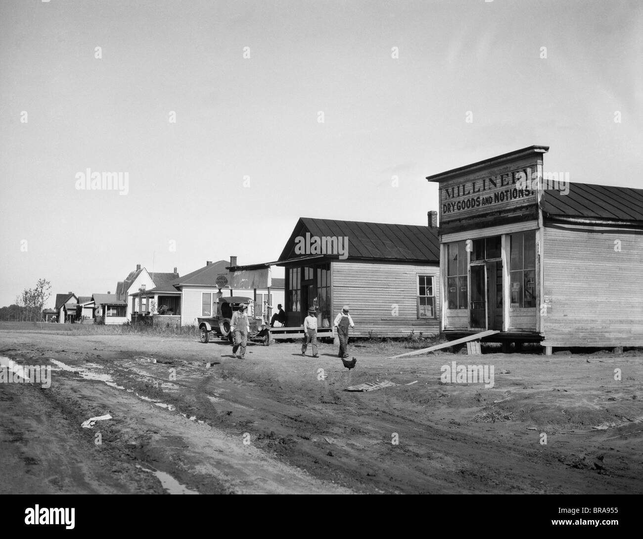 1920s 1928 MAIN STREET OF COLUMBUS KY WHICH WAS MOVED TO HIGHER GROUND ...
