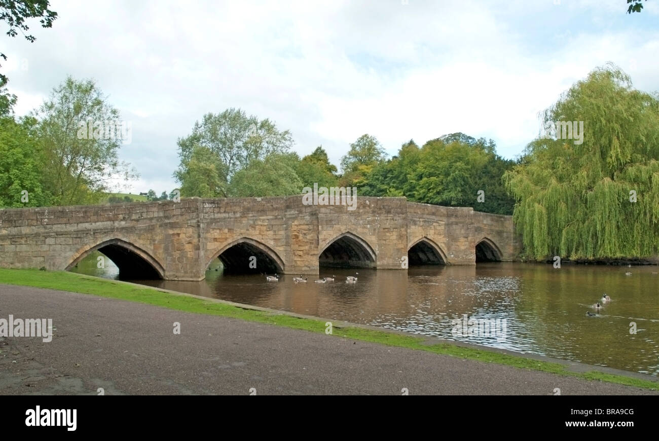 Bridge over river wye bakewell hi-res stock photography and images - Alamy