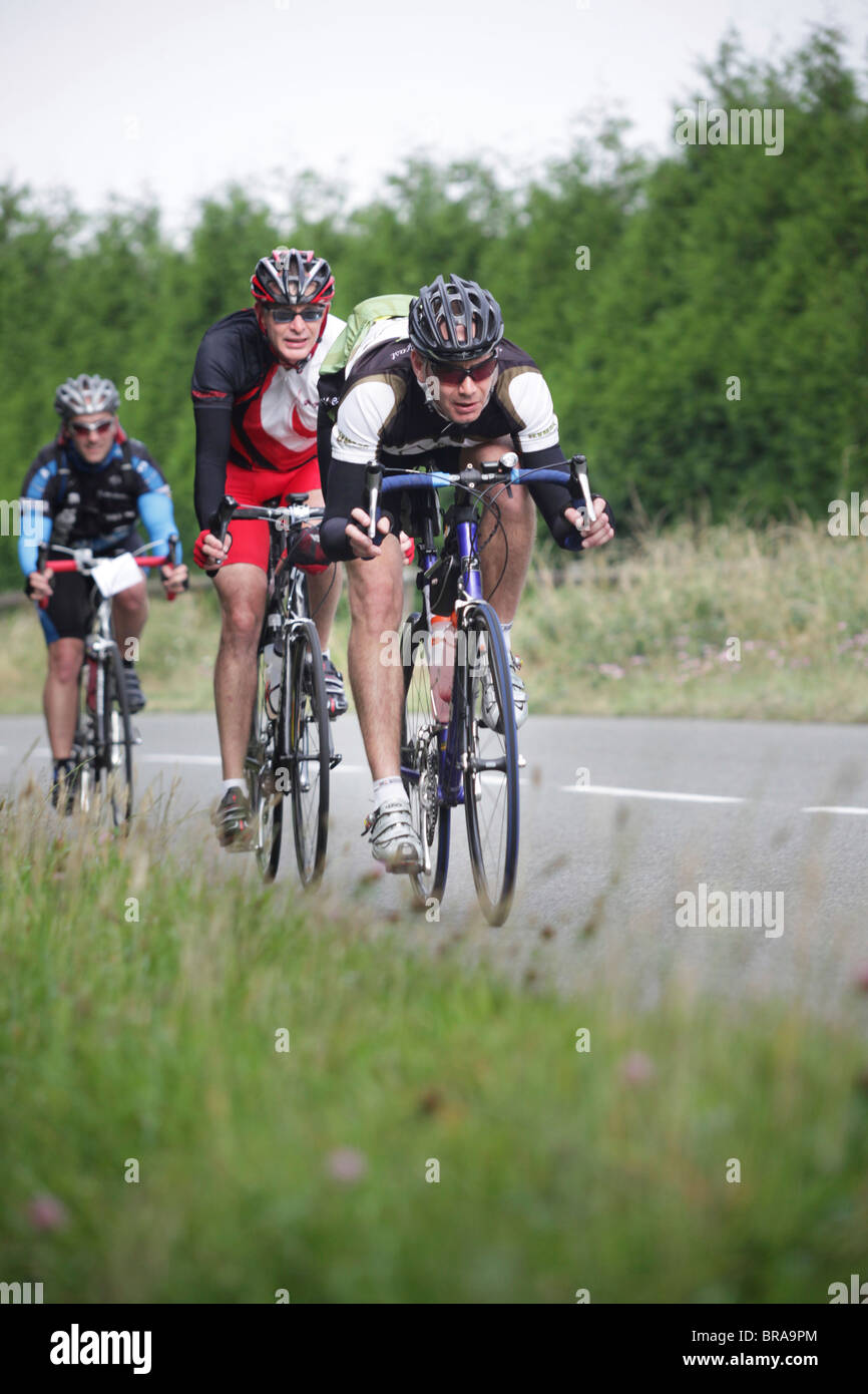Mens cycling group hi-res stock photography and images - Alamy