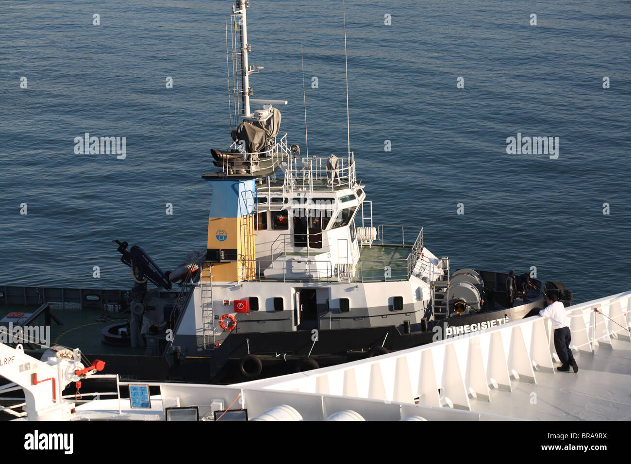 Helping tugboat hi-res stock photography and images - Alamy