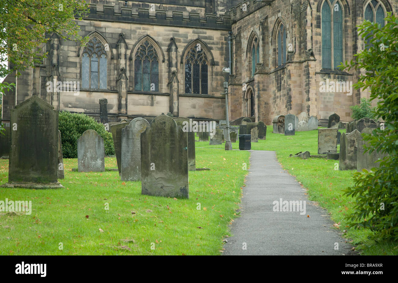 Church yard hi-res stock photography and images - Alamy
