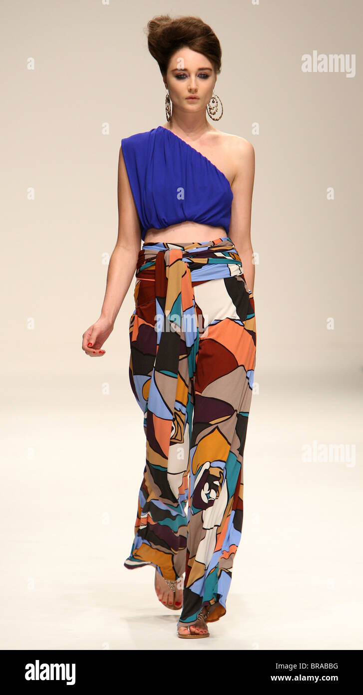 Issa London's collection during the London Fashion Week Stock Photo - Alamy