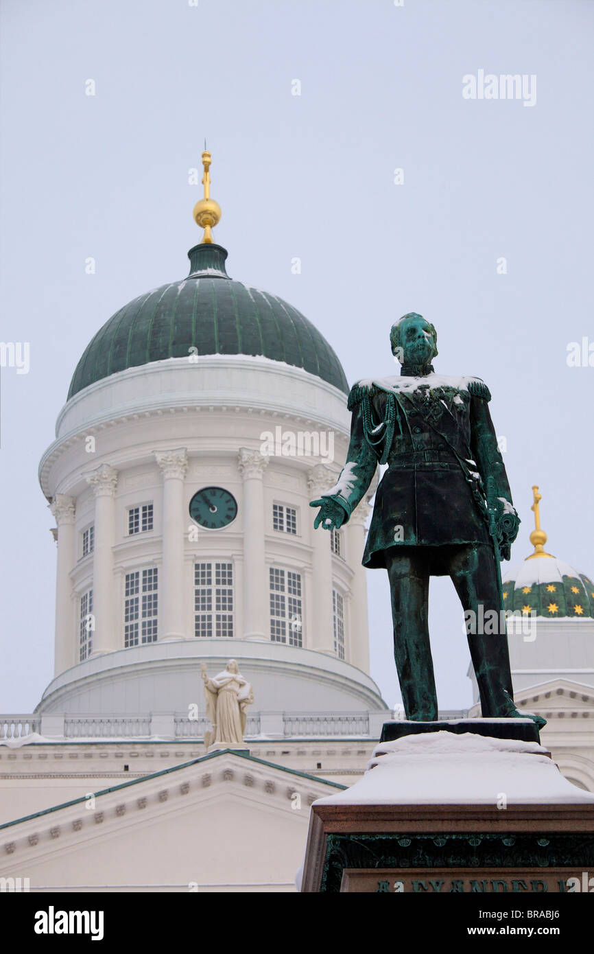 Helsinki statue hi-res stock photography and images - Alamy