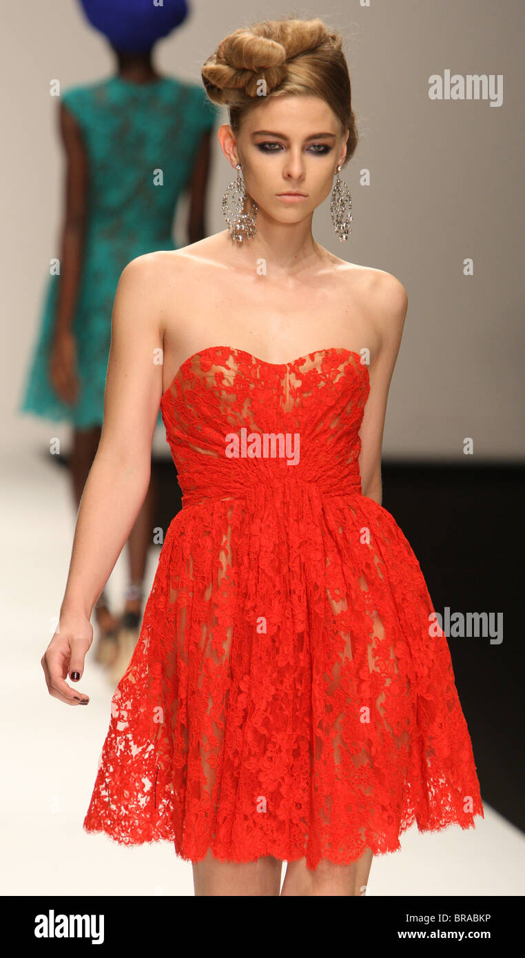 Issa London's collection during the London Fashion Week Stock Photo - Alamy