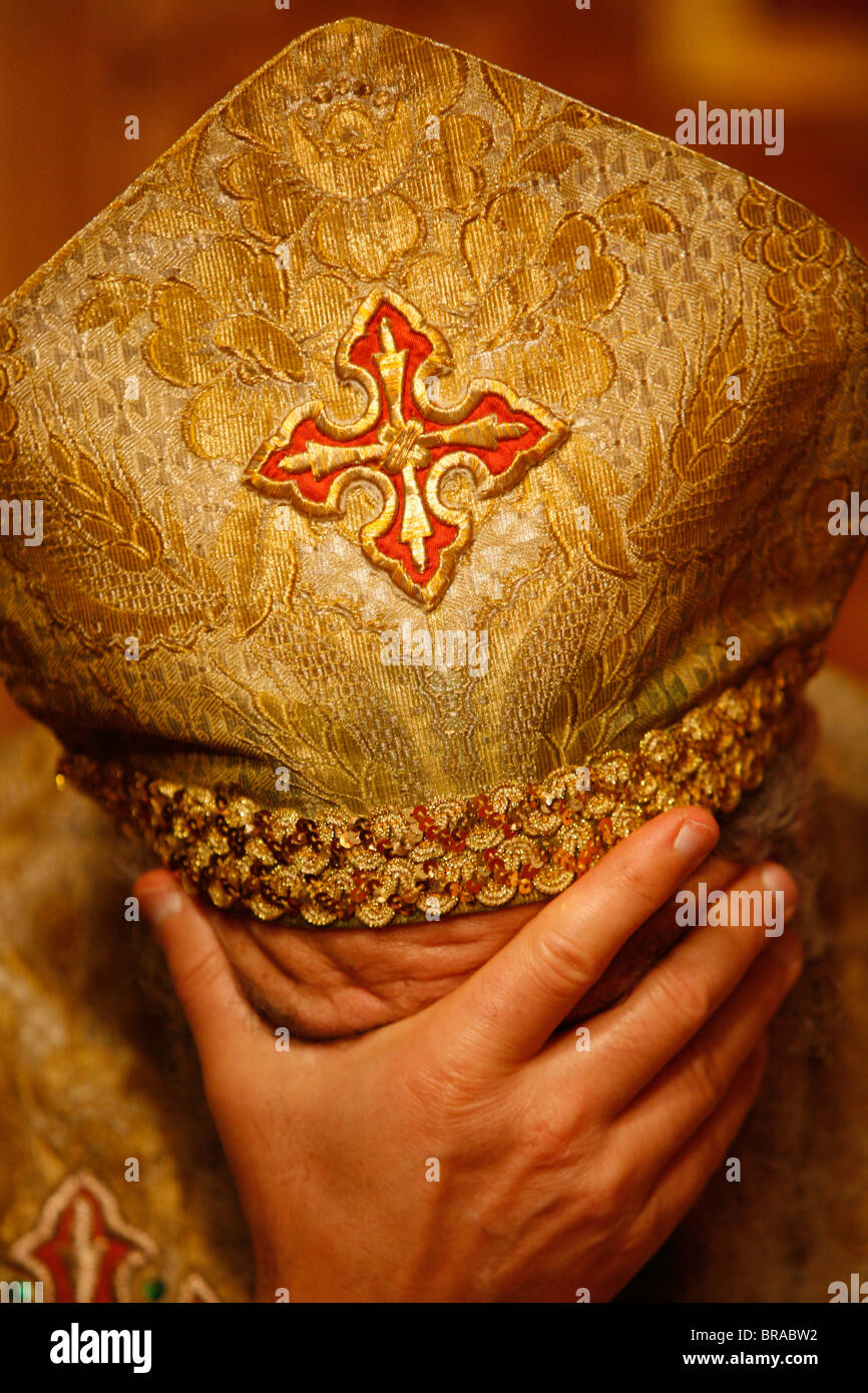Orthodox Coptic priest praying, Chatenay-Malabry, Hauts-de-Sine, France ...