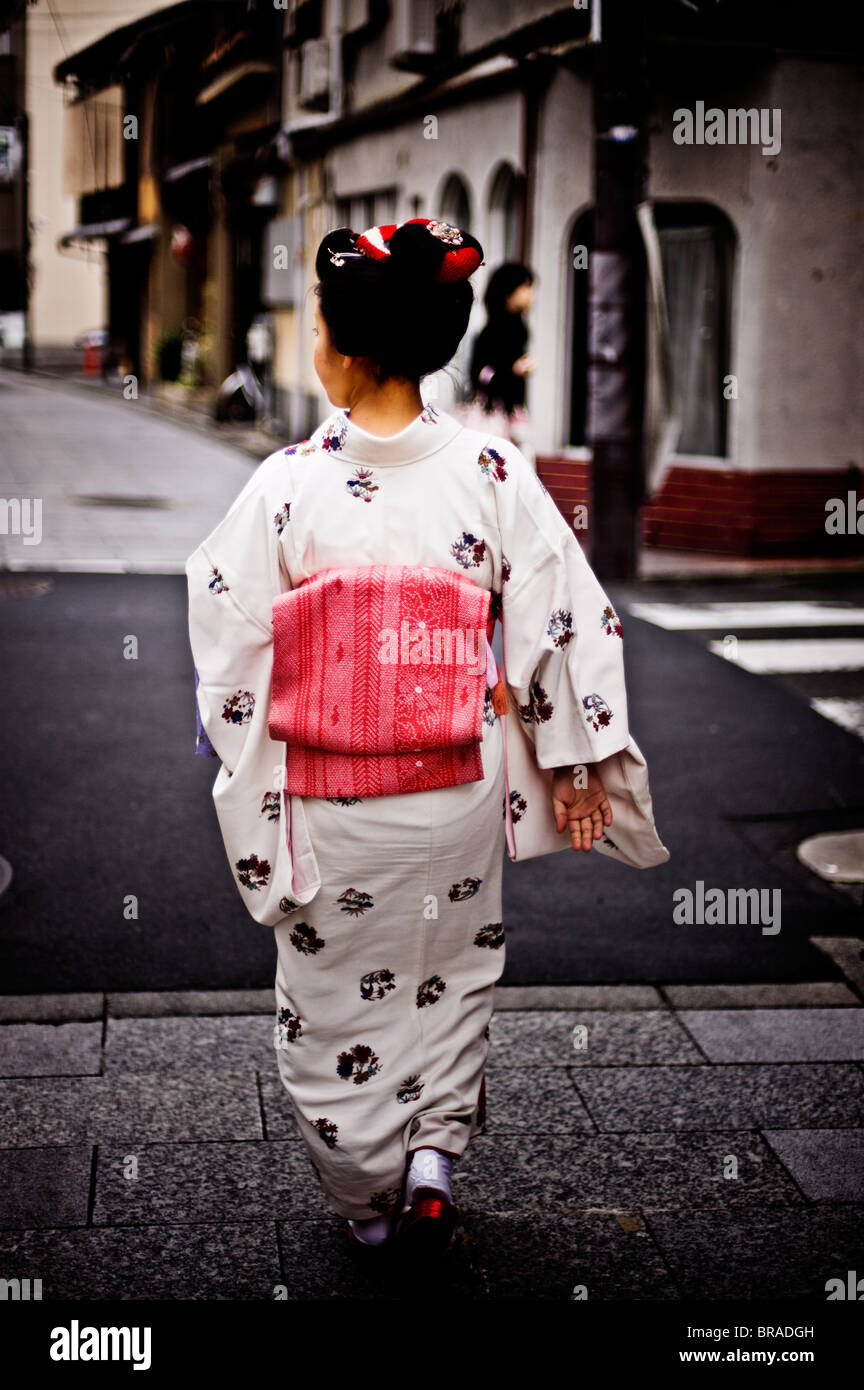 Geisha japan and back view hi-res stock photography and images - Alamy