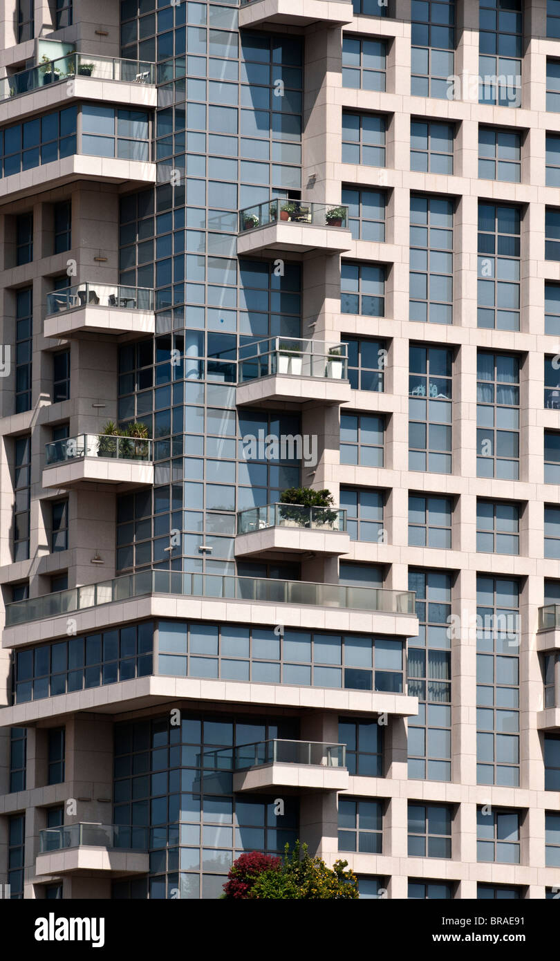 High Rise condos in Tel aviv Stock Photo - Alamy