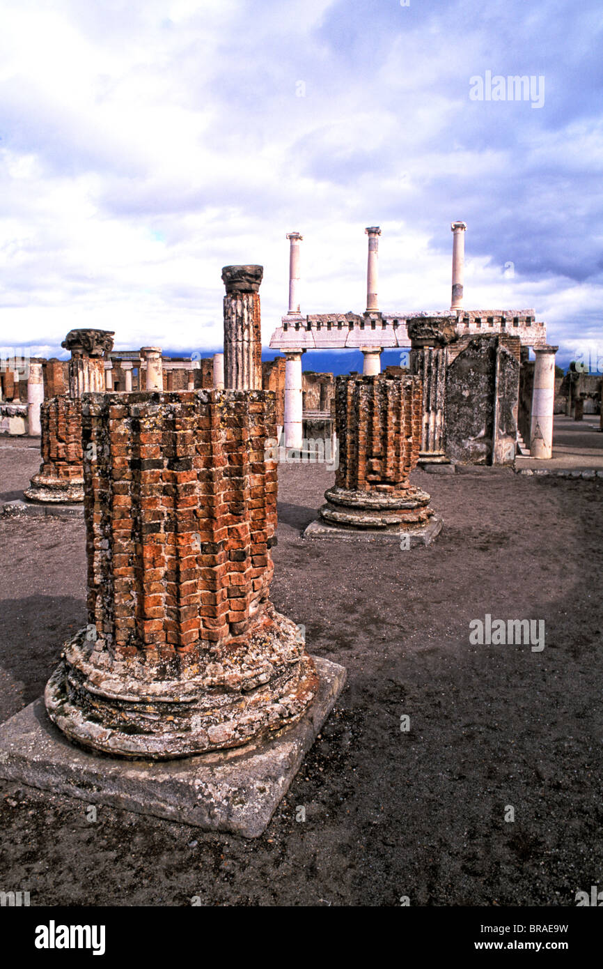 Famous Ruins of Pompeii Italy that were Ruined in 79 AD Stock Photo - Alamy