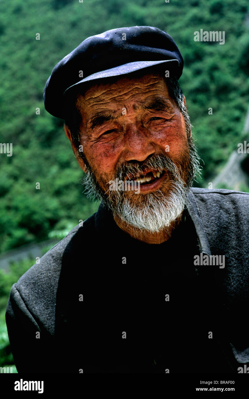 Happy man great wall china hi-res stock photography and images - Alamy