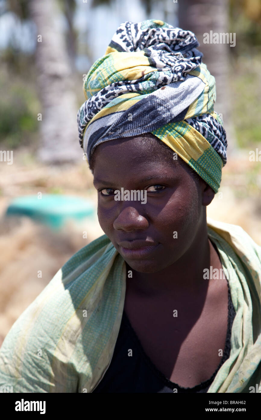 Kizimkazi, Zanzibar, Tanzania. African Muslim woman Stock Photo - Alamy