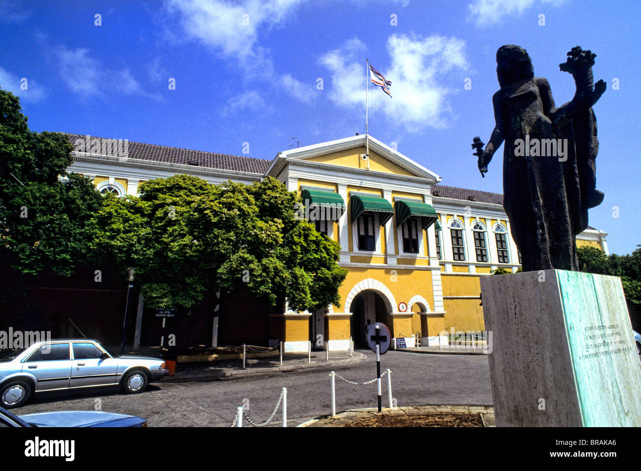 Fort Amsterdam Government House and statue in downtown Curacao ...