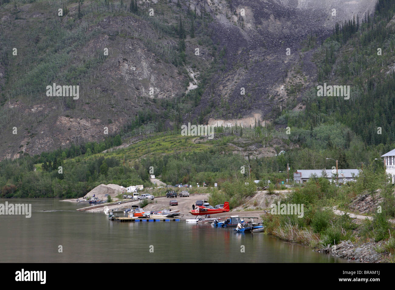 Bank of yukon river hi-res stock photography and images - Alamy