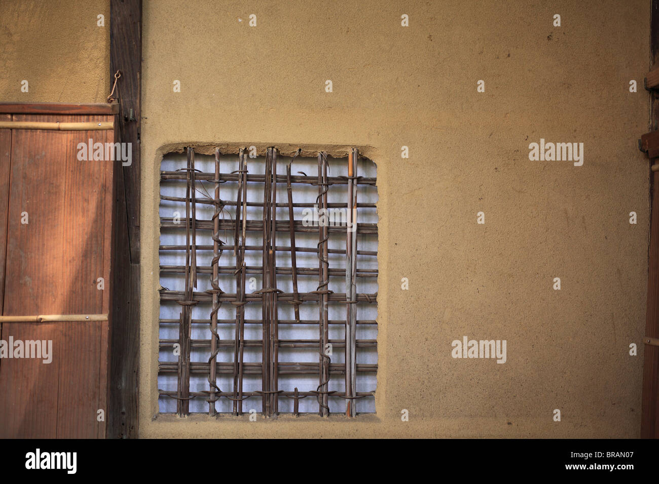 Japanese old wooden window Stock Photo - Alamy