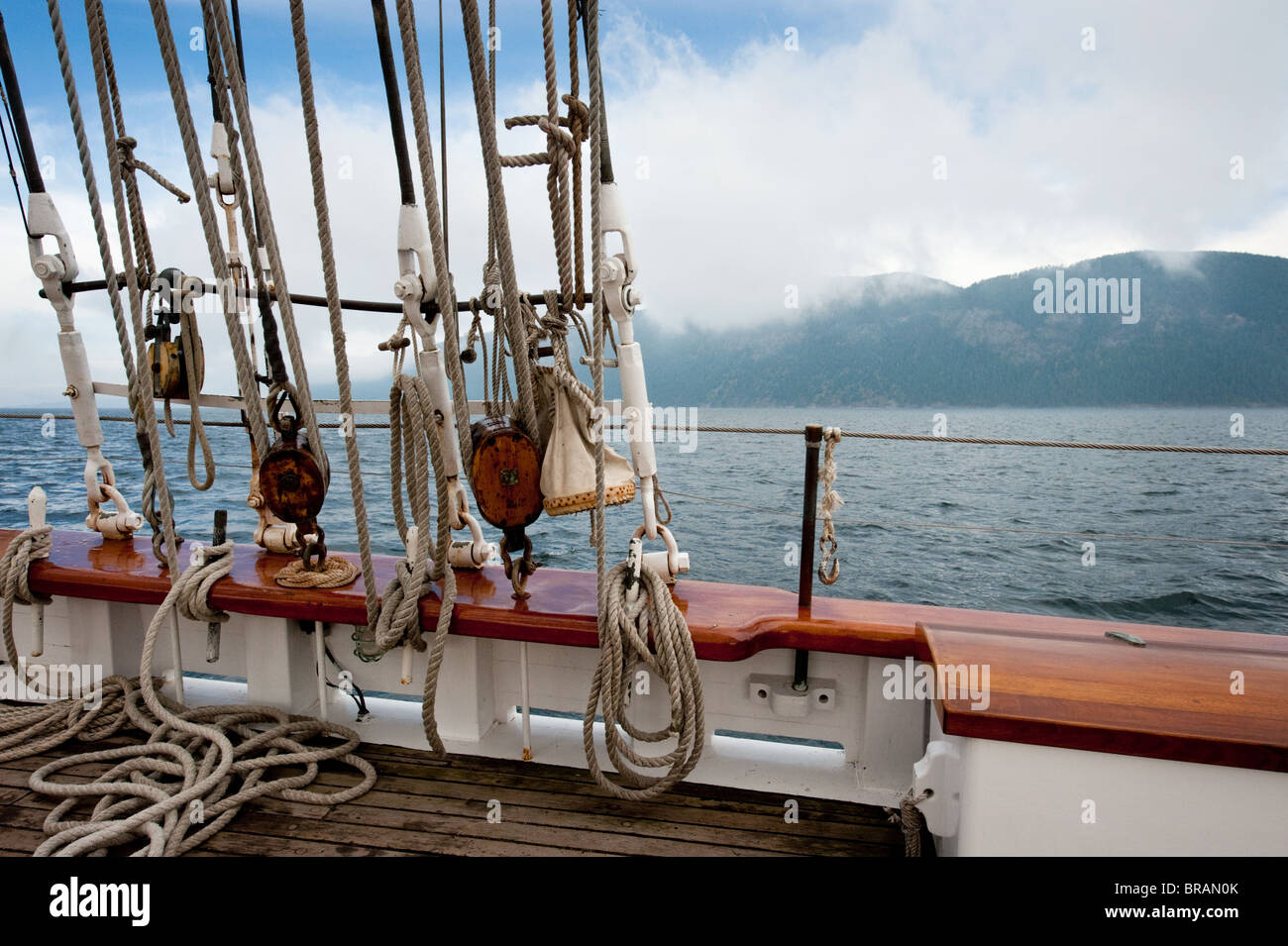 Rigging aboard the historic tall ship "Zodiac" sailing in the San Juan ...