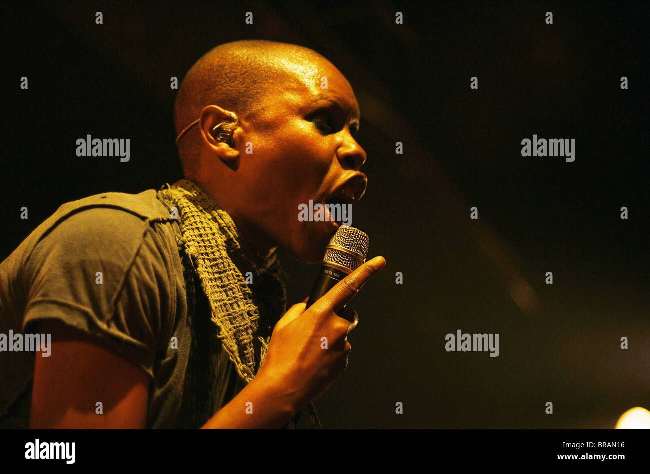 Skin singer hi-res stock photography and images - Alamy