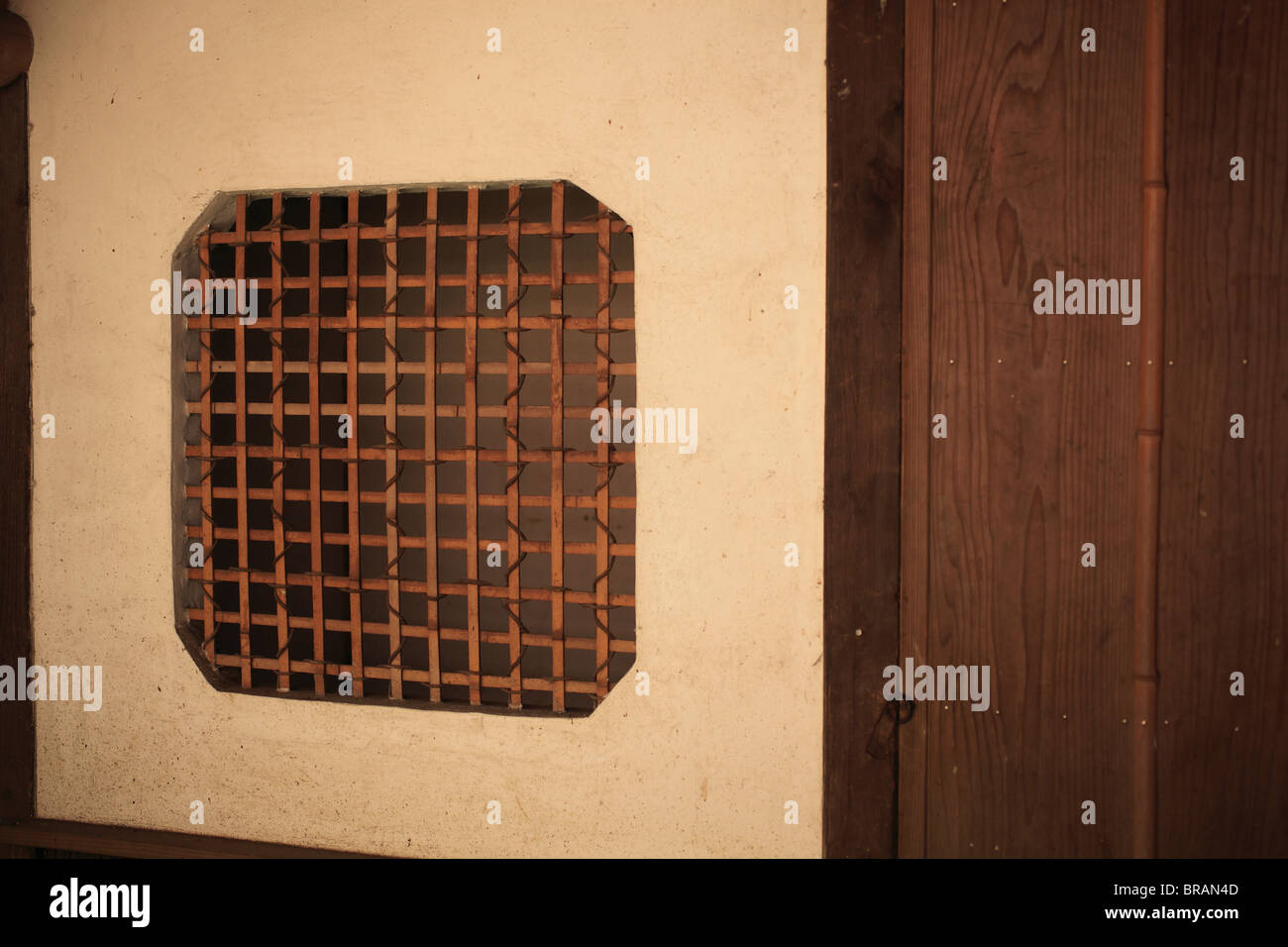 Japanese old wooden window Stock Photo - Alamy