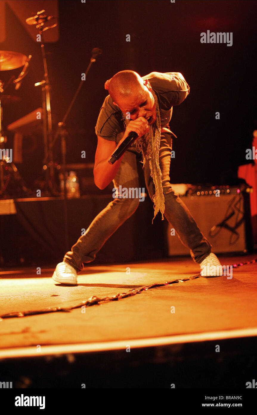 Skin singer hi-res stock photography and images - Alamy