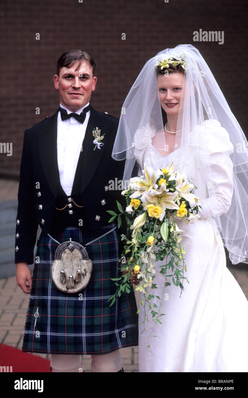 Groom in traditional scottish wedding hi-res stock photography and ...