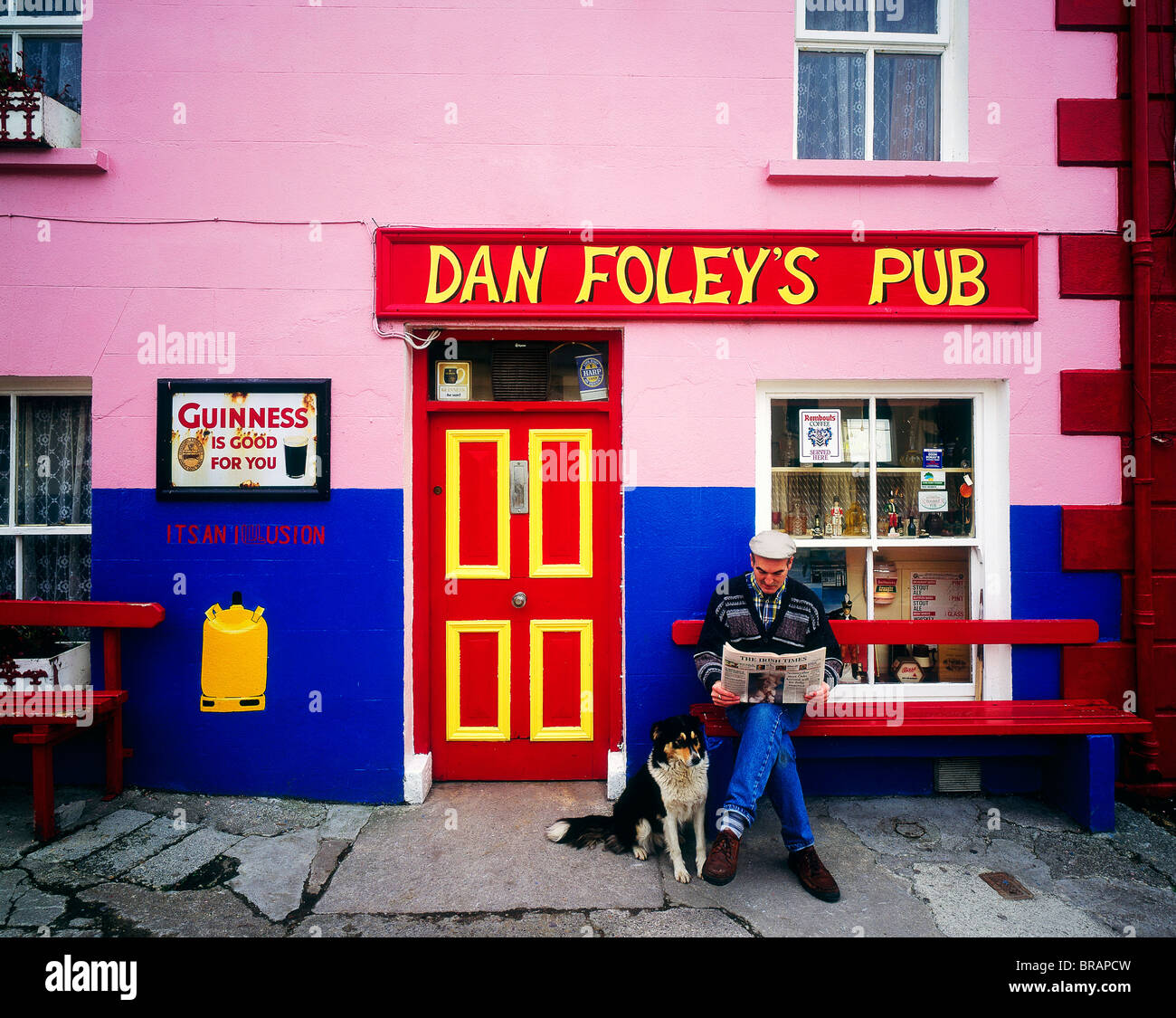 Dan Foley's Pub, Anascaul, Dingle Peninsula, Co Kerry, Ireland Stock ...