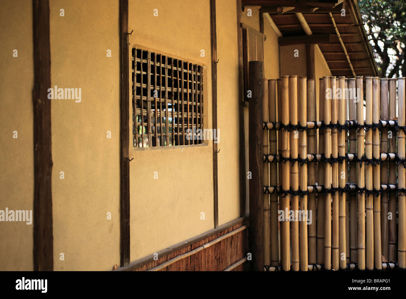 Japanese old wooden window Stock Photo - Alamy