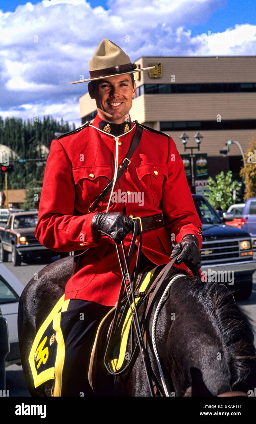 Mountie horse hi-res stock photography and images - Alamy