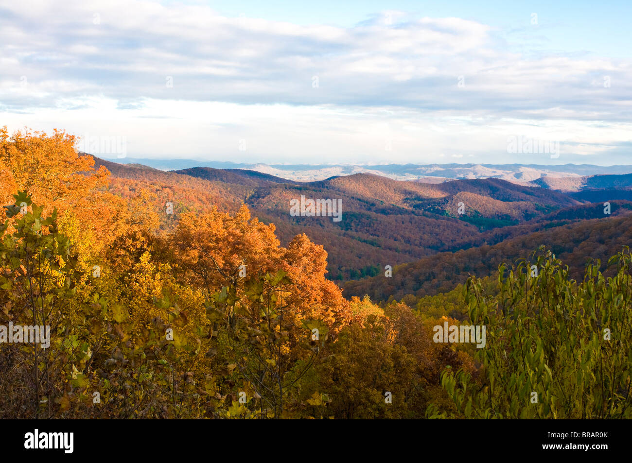 Colourful foliage in the Indian summer, Blue Ridge Mountain Parkway ...