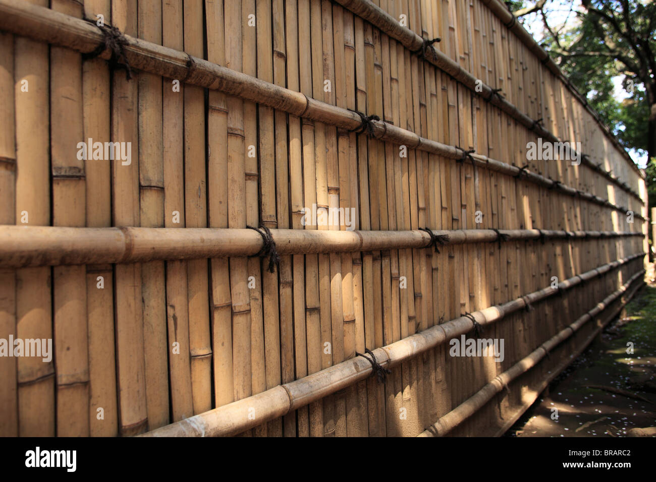 Traditional fence design hi-res stock photography and images - Alamy