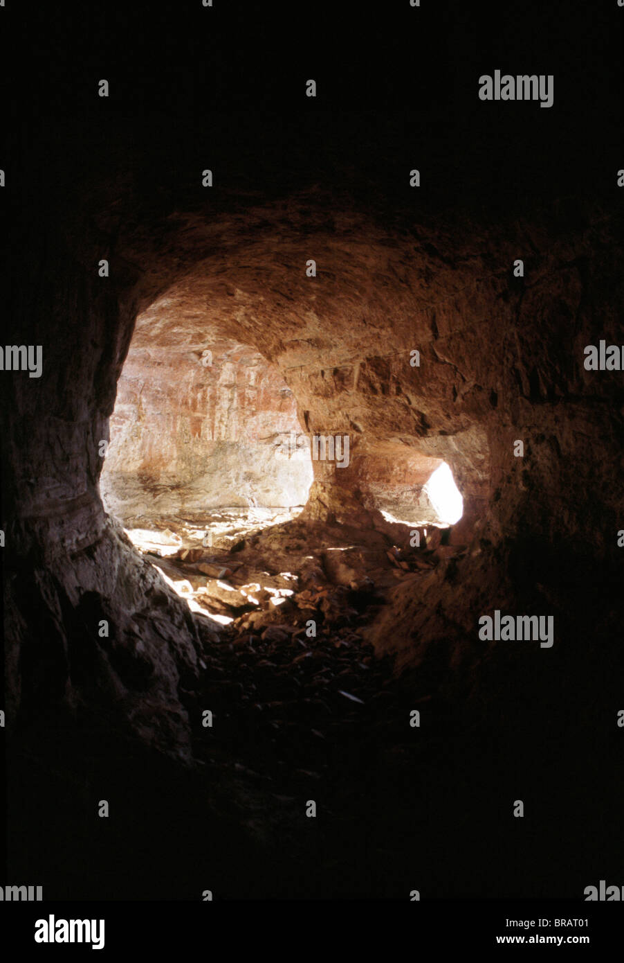 Cave, Mount Autana (Cerro Autana), Amazonas territory, Tepuis ...