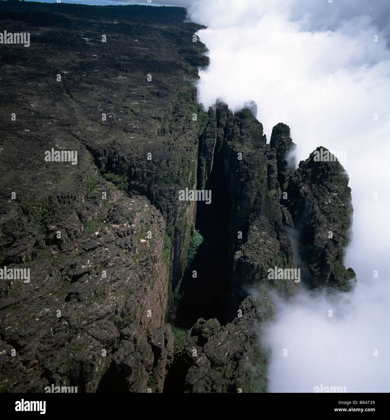 Tepuis aerial hi-res stock photography and images - Alamy