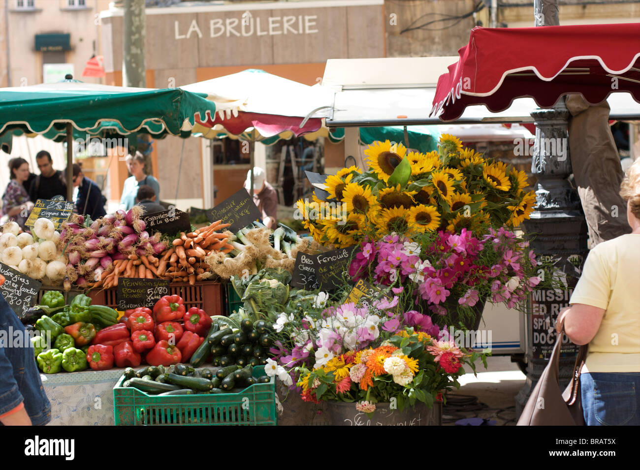 Market in Aix en Provence Stock Photo - Alamy