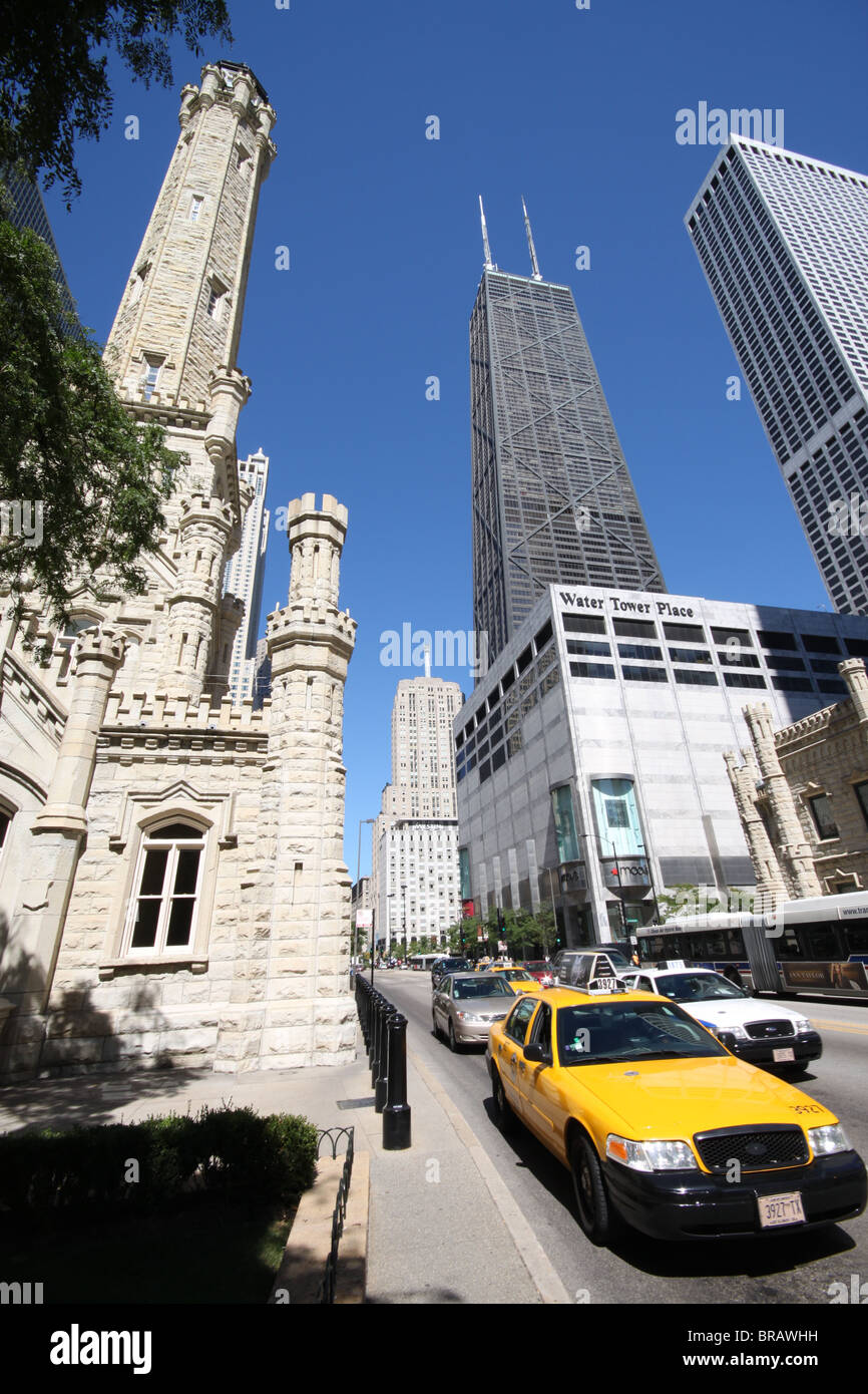 Chicago magnificent mile hi-res stock photography and images - Alamy