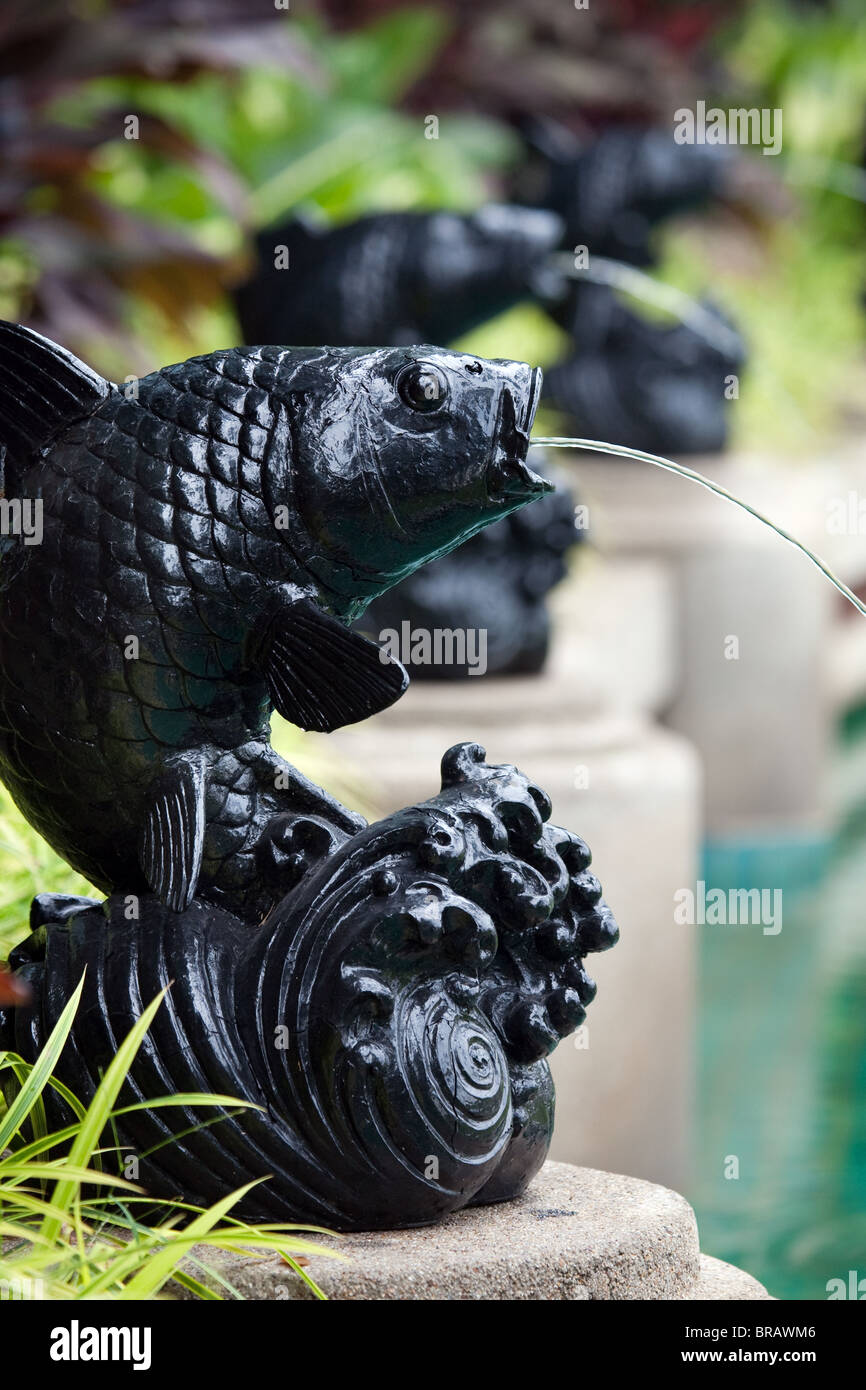 Water Feature in the Garden Fountain at the old Shangri La Hotel ...