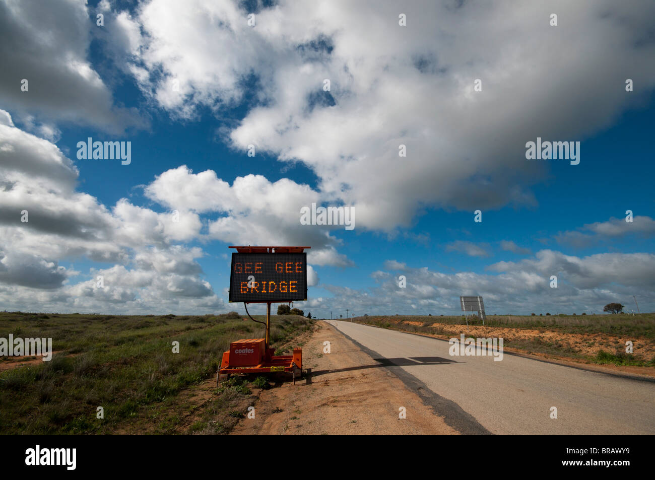 Bridge warning sign hi-res stock photography and images - Alamy