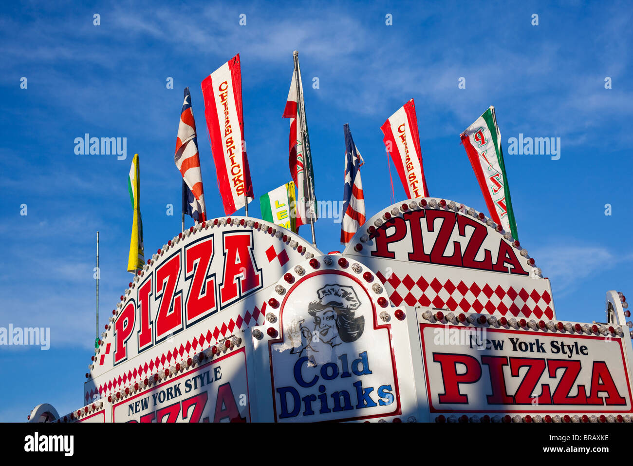 Food vendors amusement parks hi-res stock photography and images - Alamy