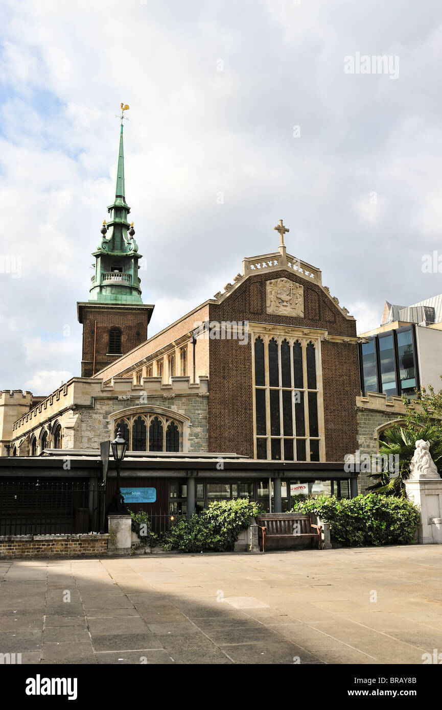 London city hallows tower hi-res stock photography and images - Alamy