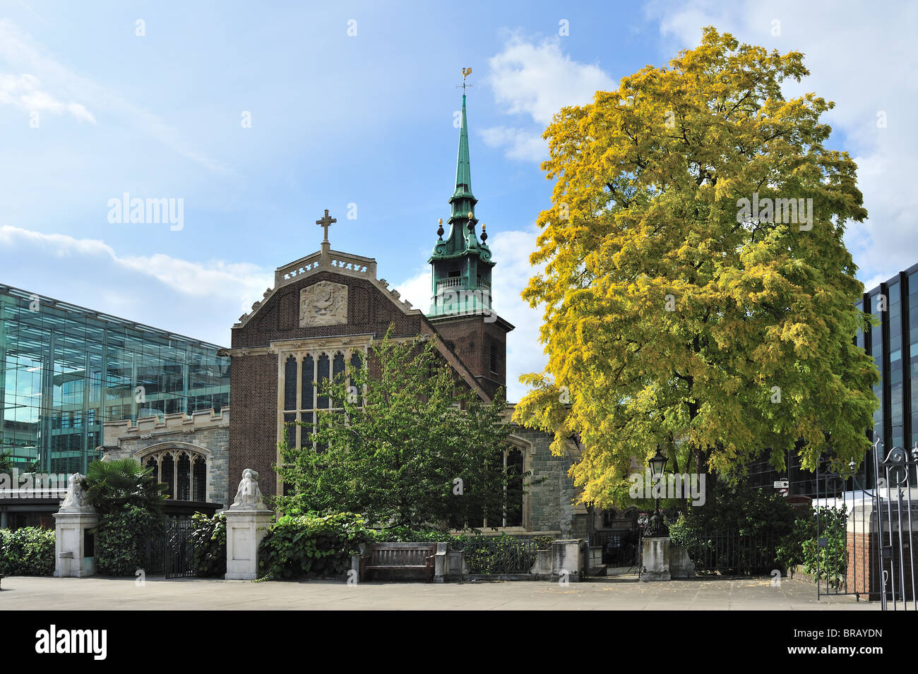 London city hallows tower hi-res stock photography and images - Alamy