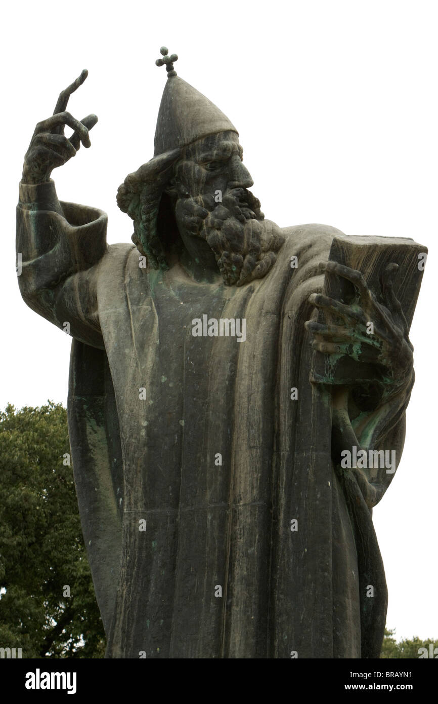 Bronze statue split hi-res stock photography and images - Alamy