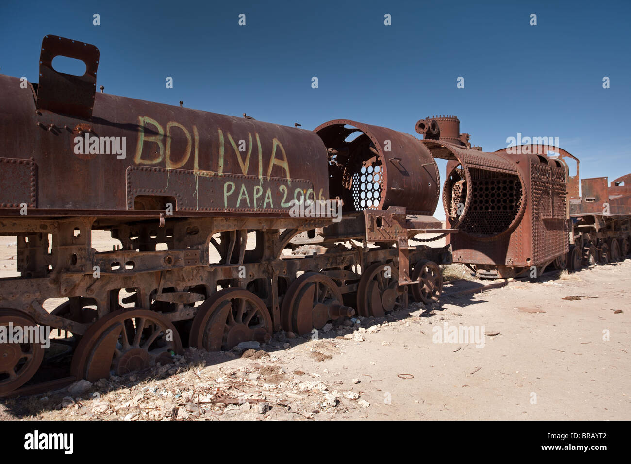 Salar de Uyuni: Train Cemetery Stock Photo - Alamy