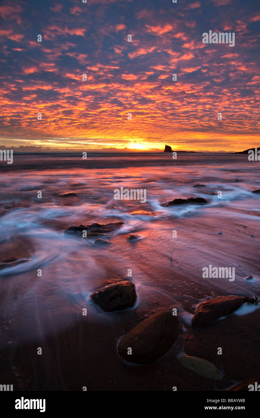 Dawn Saltwick Bay near Whitby, North Yorkshire Coast Stock Photo - Alamy