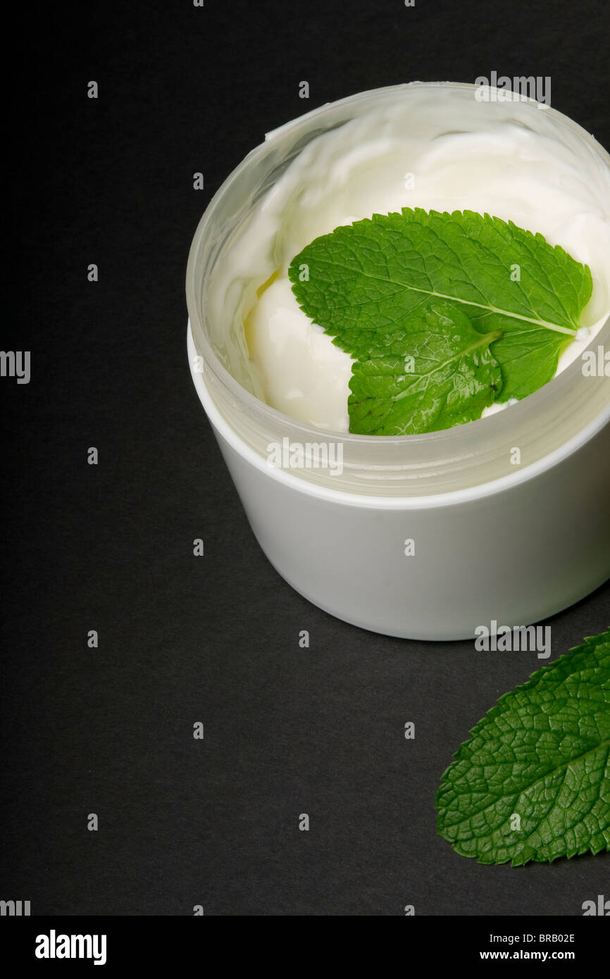 Peppermint body cream Stock Photo - Alamy