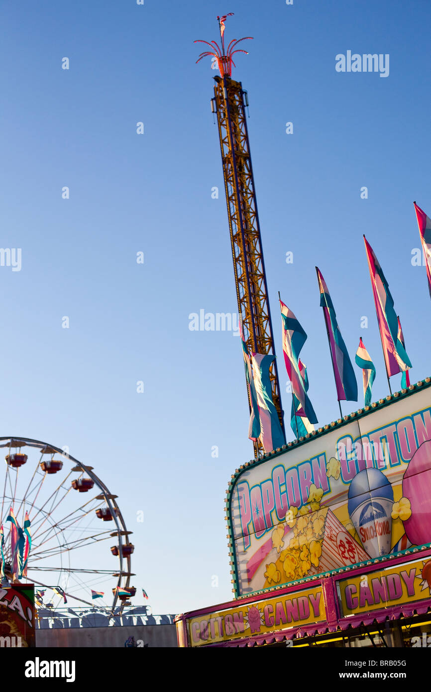 Concession booths hi-res stock photography and images - Alamy