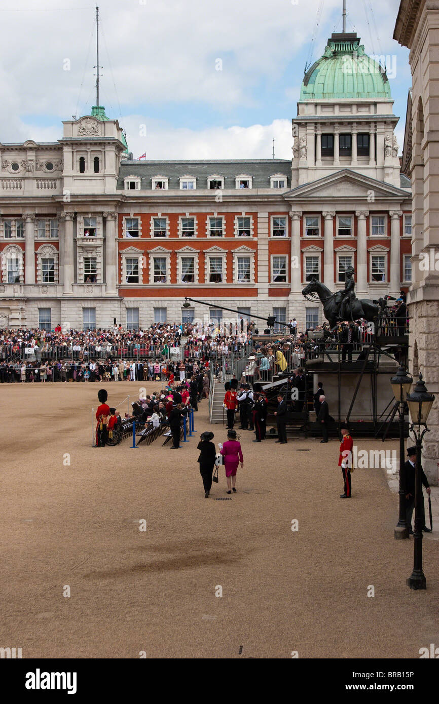 Getting ready for the parade. Spectators in fron of the Old Admiralty ...